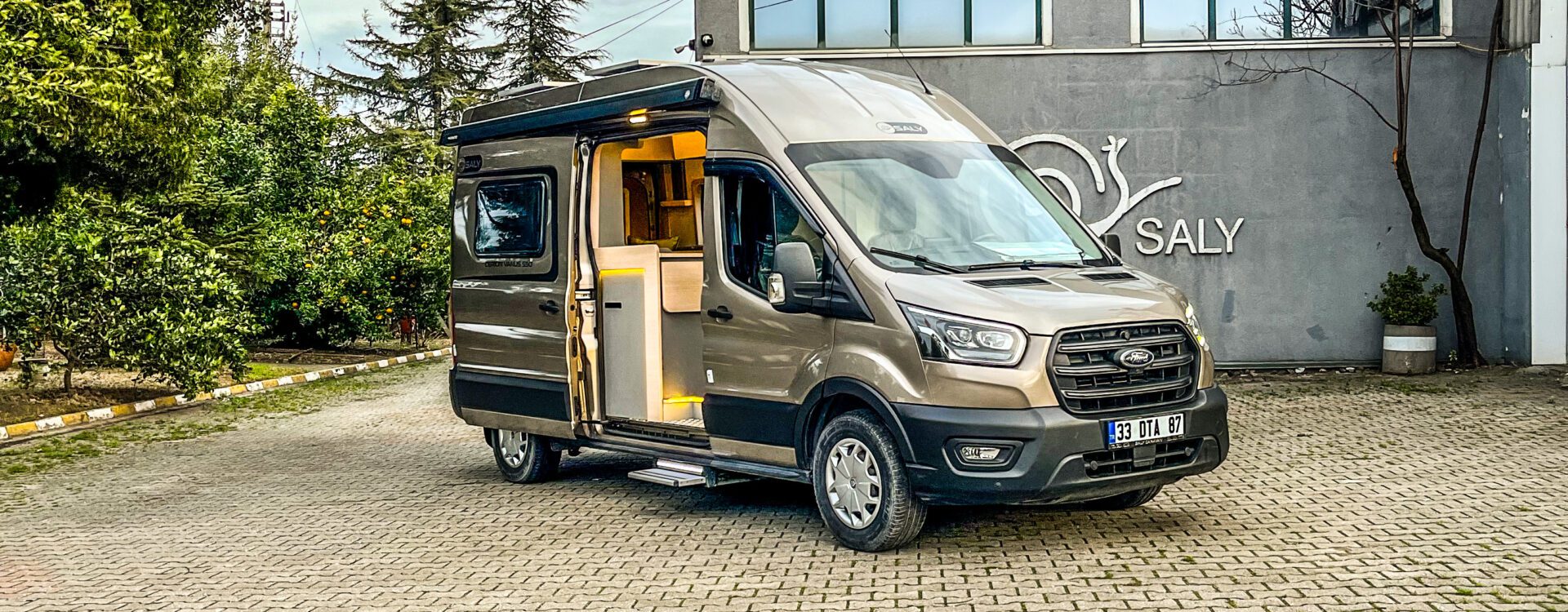 SALY Karavan » VOAMER Camper Van